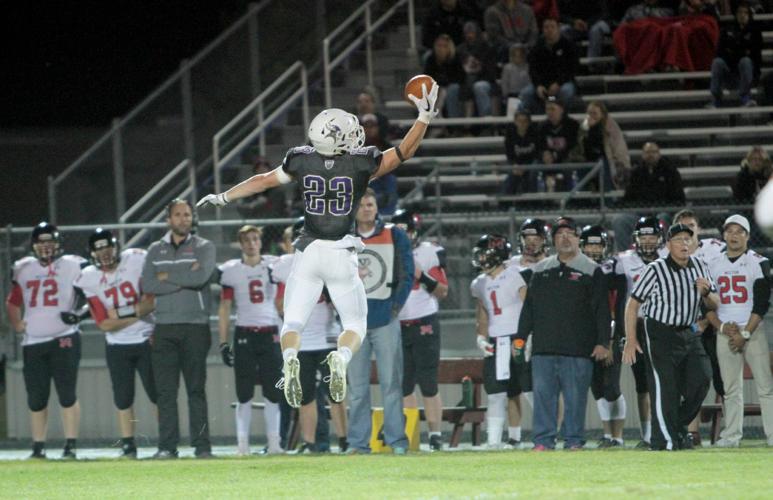 Football: Vikings run to 4-0, 2-0 in conference | Sports ...