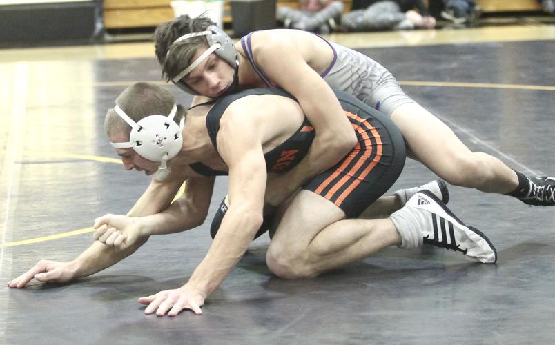 Wrestling: Vikings dominate rival Oregon | Sports | stoughtonnews.com
