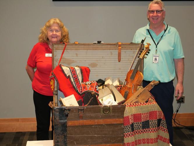 Kegonsa 4th graders tour Norwegian heritage center | Community ...