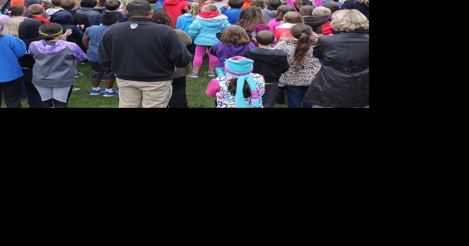 Fox Prairie gifted garden signs | schools | stoughtonnews.com