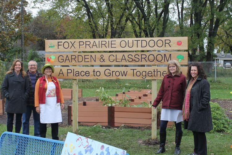 Fox Prairie gifted garden signs | schools | stoughtonnews.com