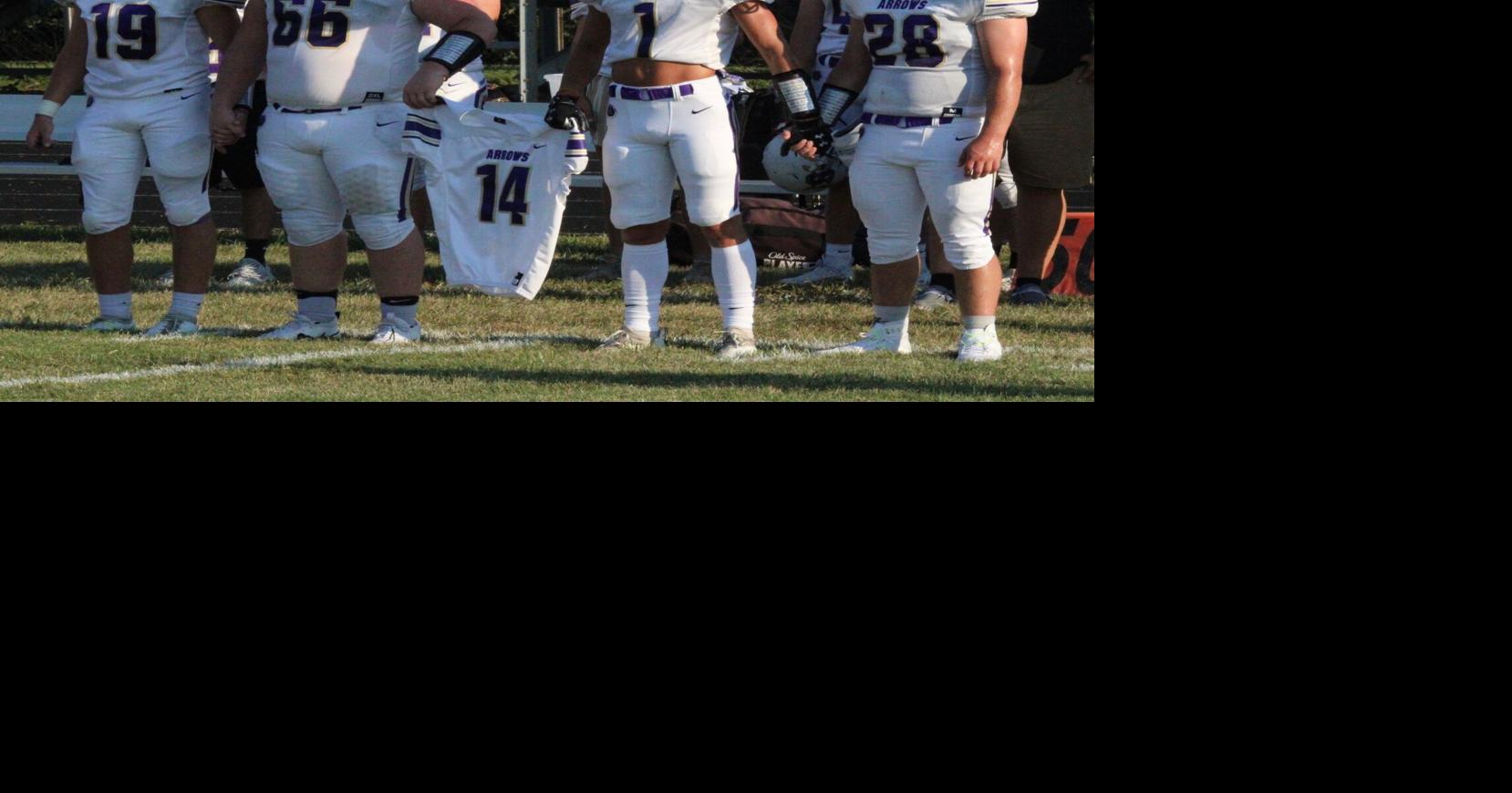 Golden Arrows win season opener on gridiron | Sports | sullivan-times.com