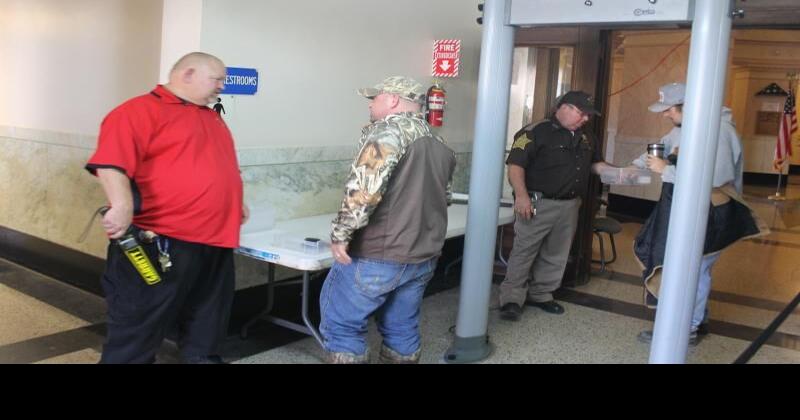 Judge allows cellphone, some bad act evidence in Orr murder trial ...