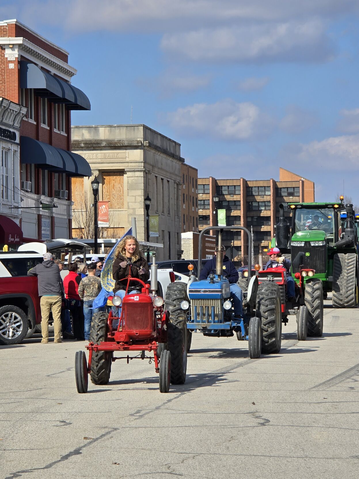 FFA tractors descend on the Square | News | sullivan-times.com