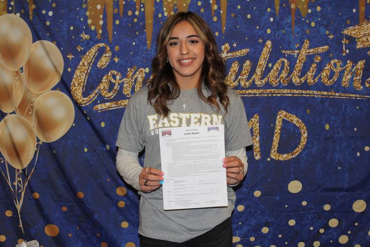 Wapato's Lexie Garza signs letter of intent at Eastern Oregon | Sports ...