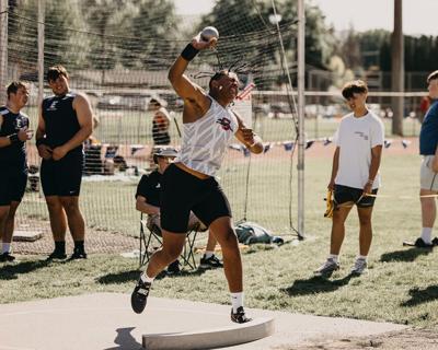 Titus Jeffery shatters high school shot put record | Sports ...
