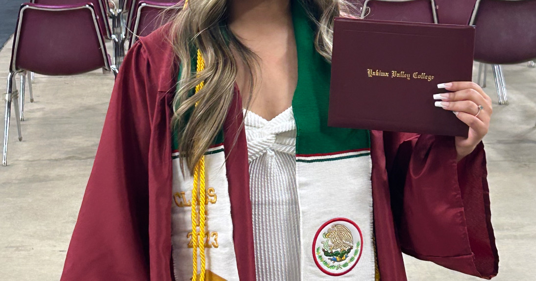 Jaylean Pineda | Graduation | sunnysidesun.com