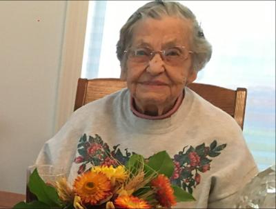 Dorothy Chambers | Obituaries | sunnysidesun.com
