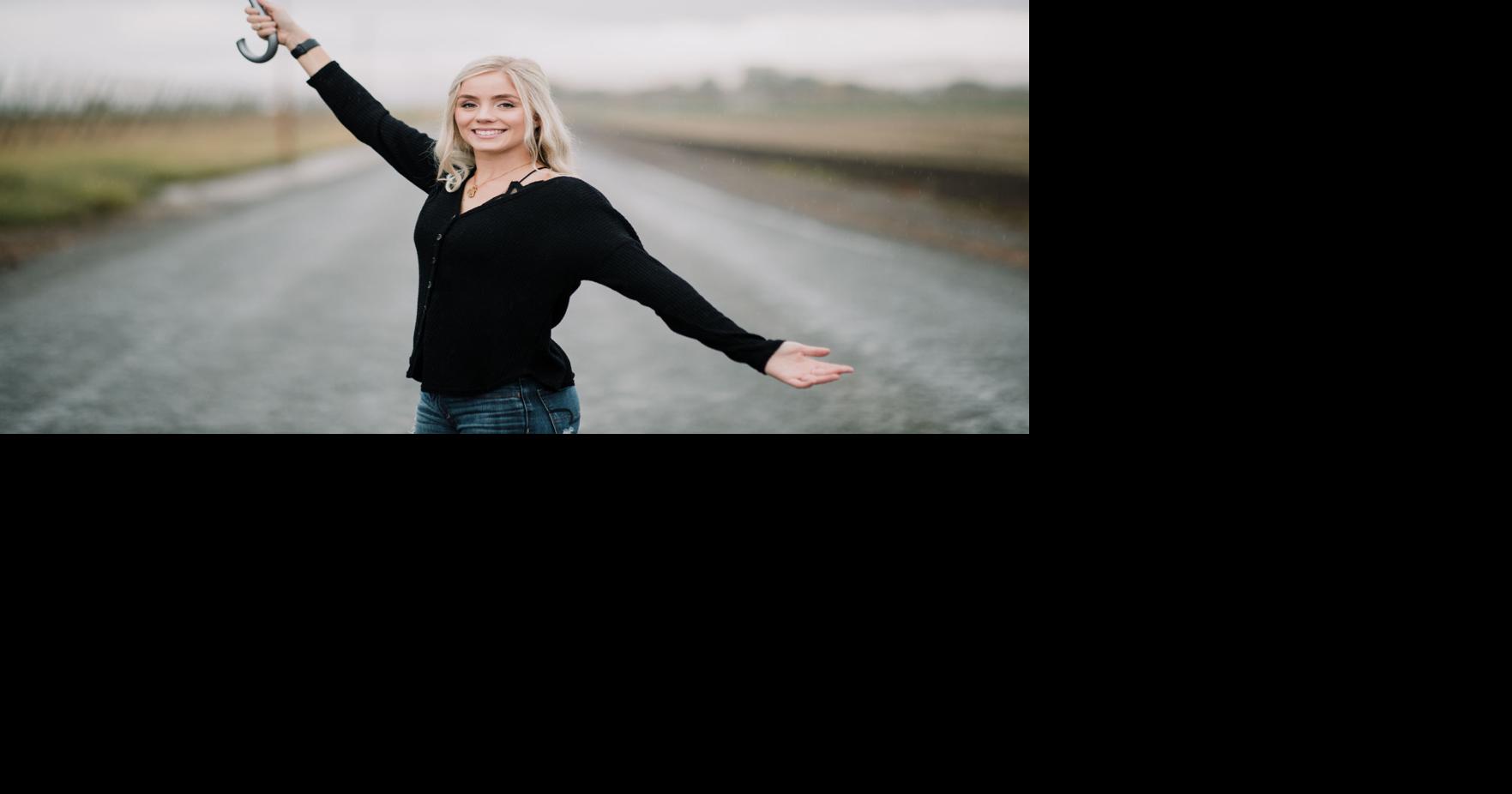 Jessica Appleby | Graduation | sunnysidesun.com