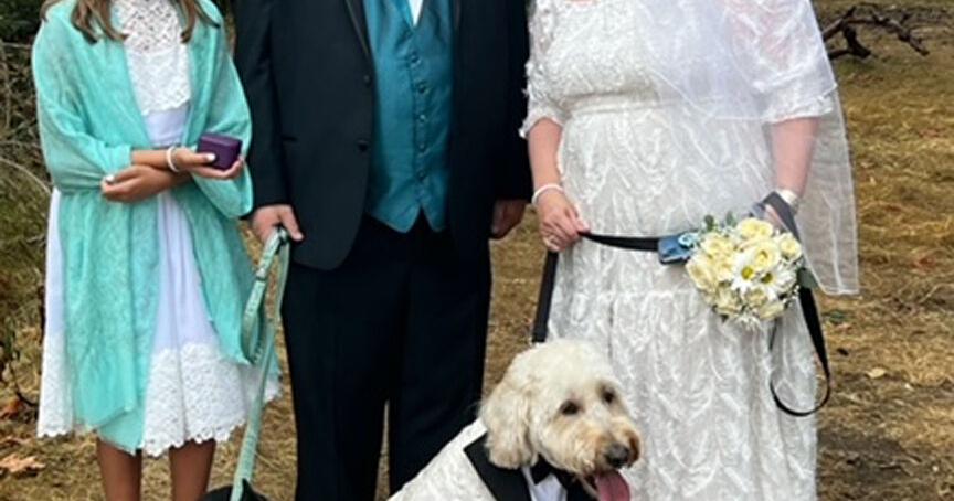 Shannon (McMinimee) and Theodore “Ted” Hansen | Weddings | sunnysidesun.com