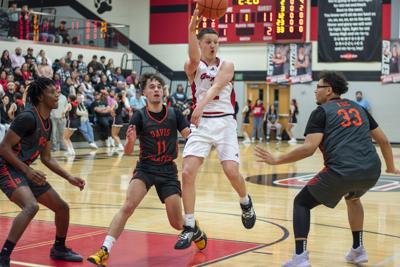 SHS boys basketball falls to Pirates in final seconds | High School ...