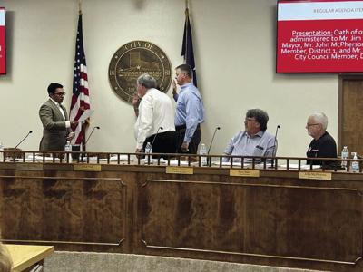 Mayor Sworn In During City Council Meeting | | sweetwaterreporter.com