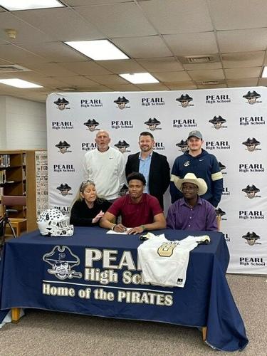 Pearl High School seniors sign with colleges | News | swrankinnews.com