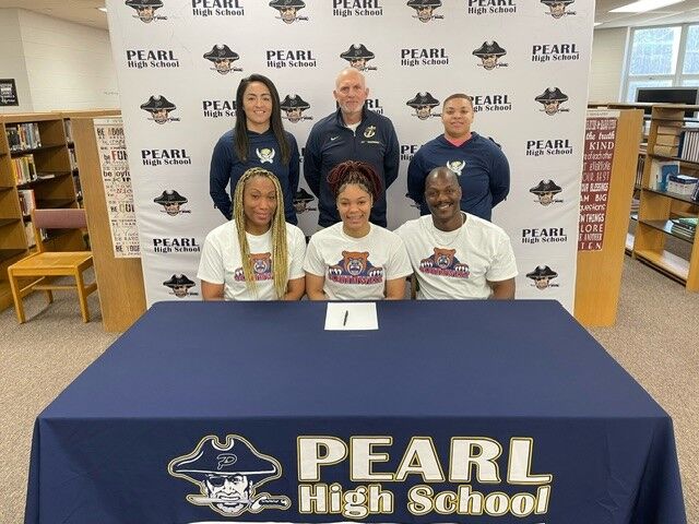 Pearl High School seniors sign with colleges | News | swrankinnews.com