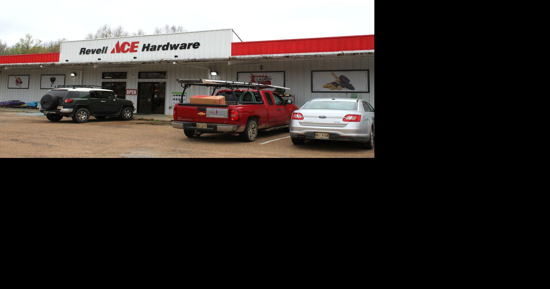 Revell Ace Hardware Celebrates Grand Re-Opening | News | swrankinnews.com