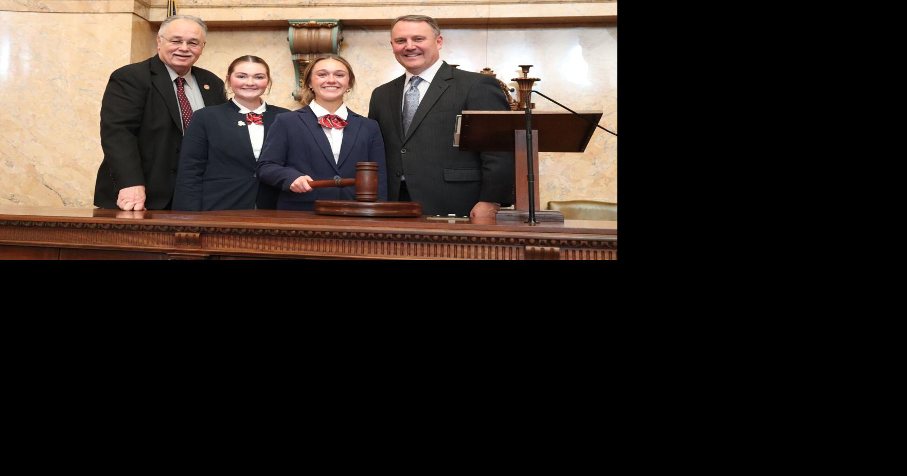 Grice and Scoggin serve as pages | News | swrankinnews.com