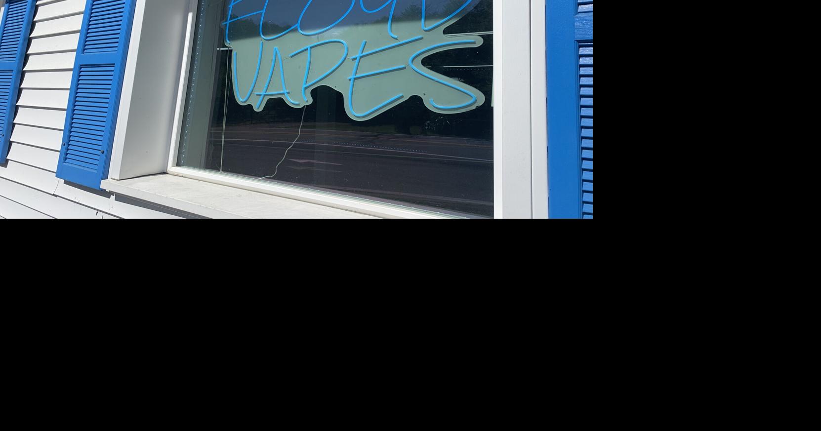 Floyd Vapes opens at West Side Plaza