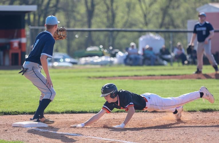 Warriors nab top honors in baseball