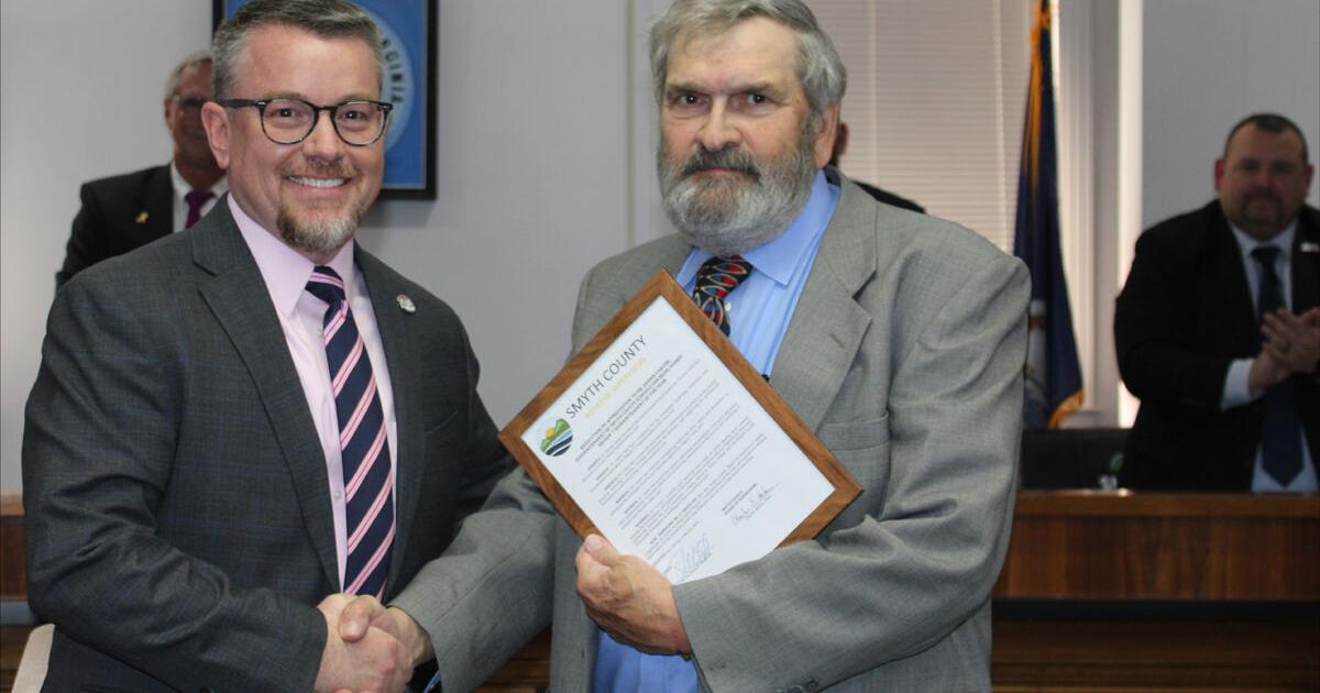 Smyth's Carter is named Region VII Superintendent of the Year