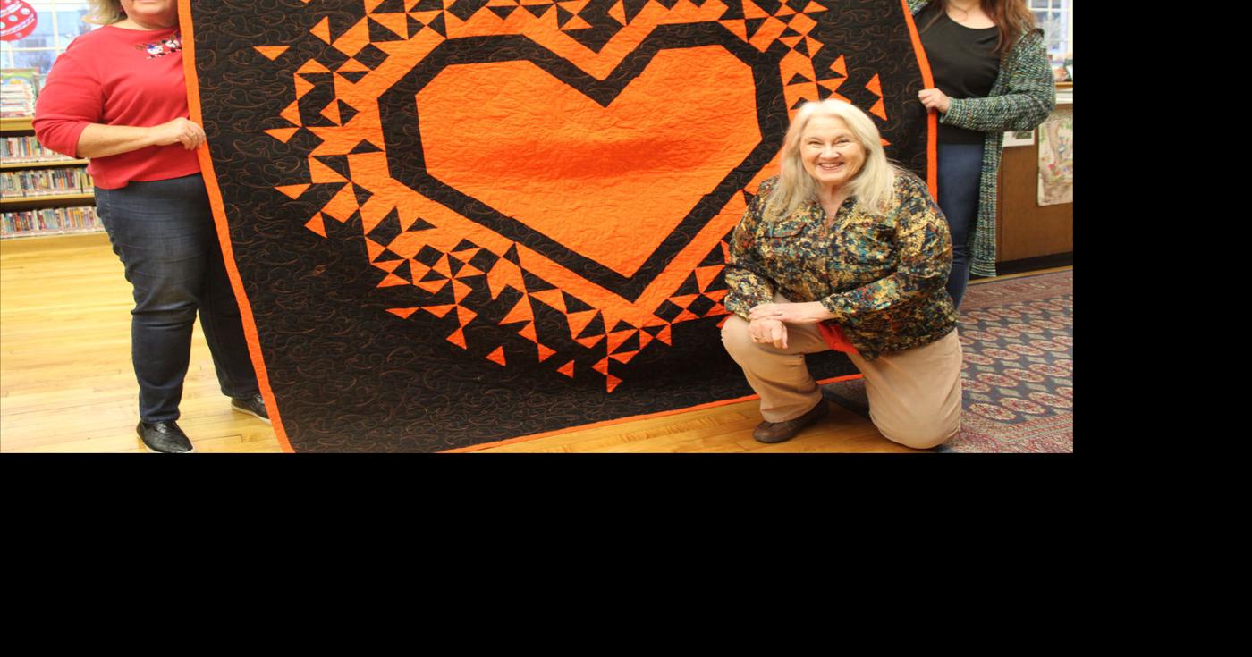Henderson's quilting benefits Chilhowie library