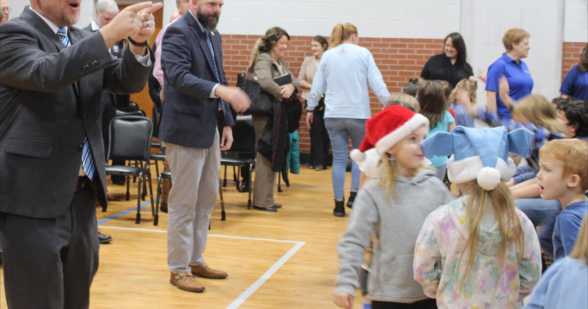 Saltville Elementary 'is filled with pride' declares student at ...