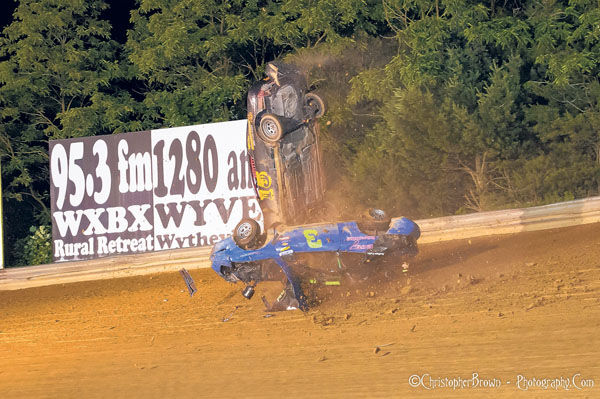 A Raucous Vintage Car Night at Wythe Raceway