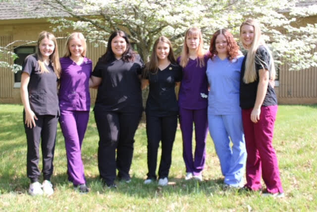 Seniors receive CNA pins