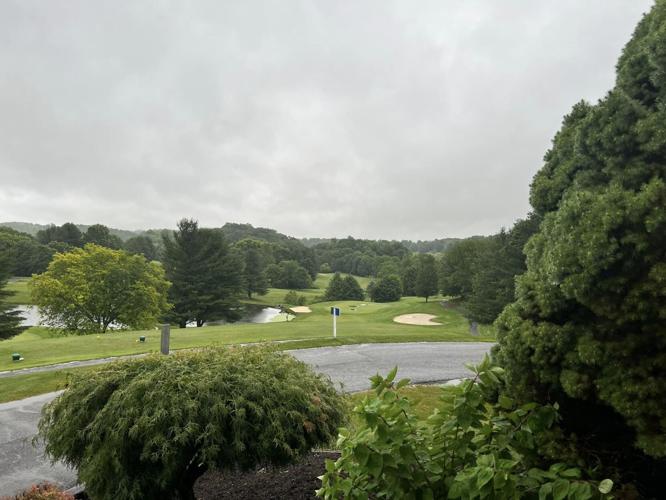 Floyd golfers place high in close rounds