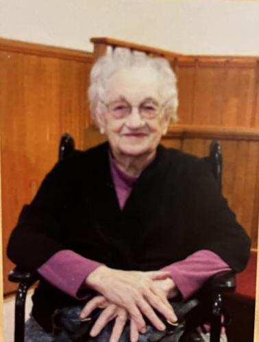 Weeks celebrates 102nd birthday with family, friends