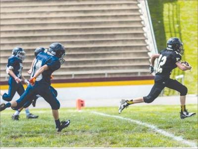 Middle school football team finishes with three straight wins