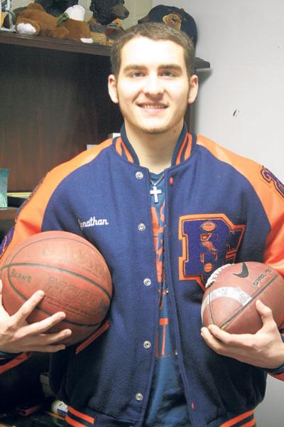 Overcoming injury: Goins just keeps on going