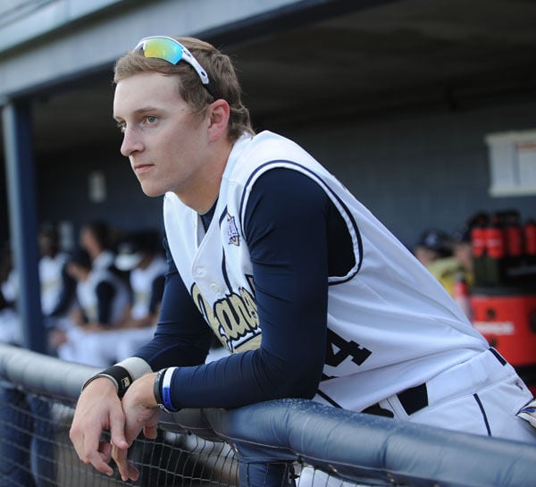 Battle grad sharpens skills in Florida league
