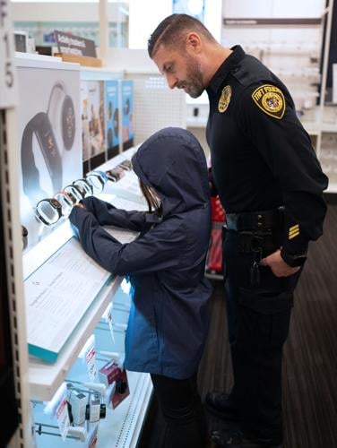 Taft Police holds annual Shop with a Cop | Multimedia ...