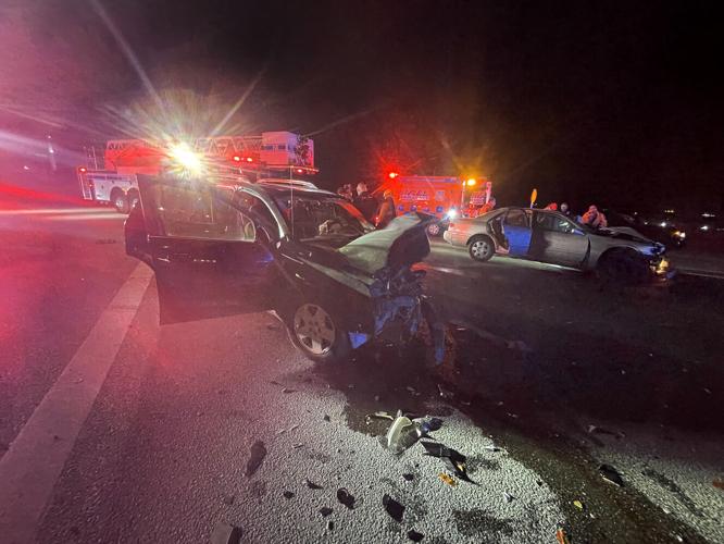 Three hurt in Highway 33-Wood Street crash | News | taftmidwaydriller.com