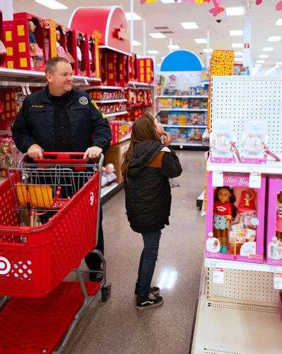 Taft Police holds annual Shop with a Cop | Multimedia ...