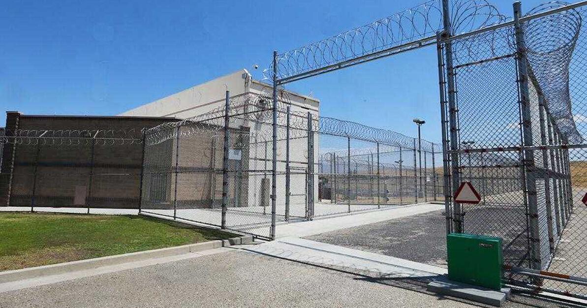 City signs agreement with BOP, expects more inmates | News ...