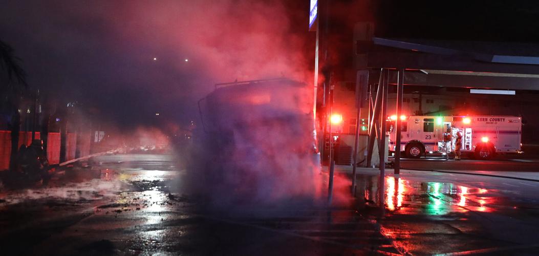 Asphalt truck explodes at motel on Kern | News | taftmidwaydriller.com