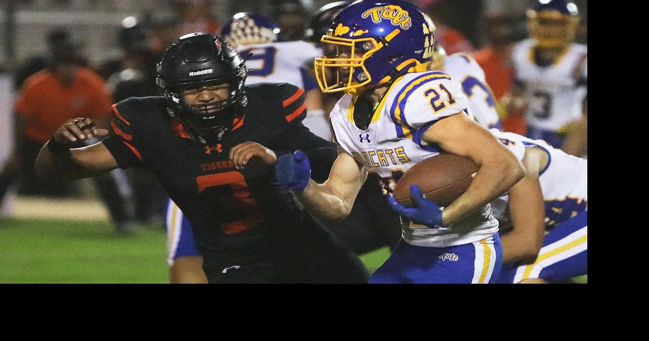 Gallery: Taft Union vs Wasco | Multimedia | taftmidwaydriller.com