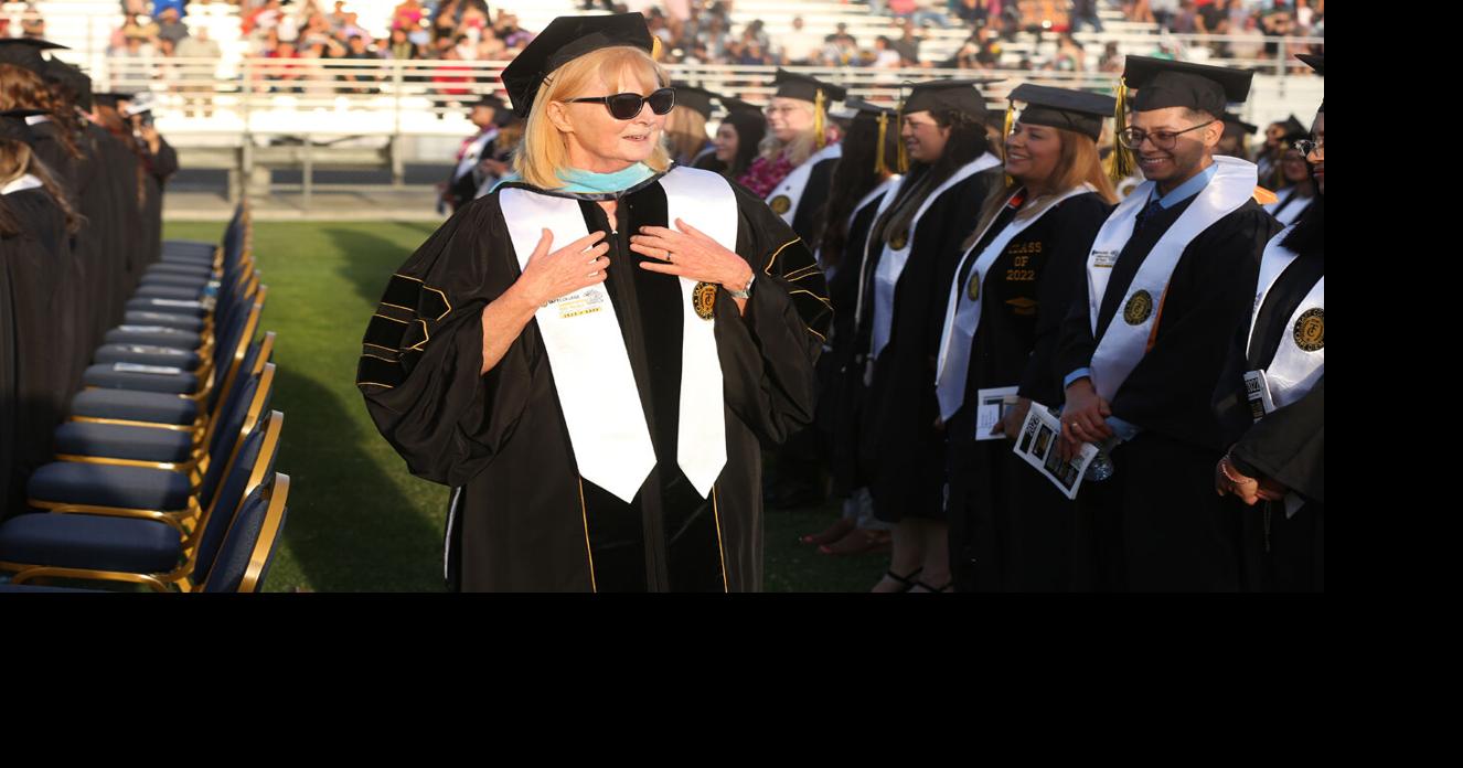 Taft College's 96th commencement | Multimedia | taftmidwaydriller.com