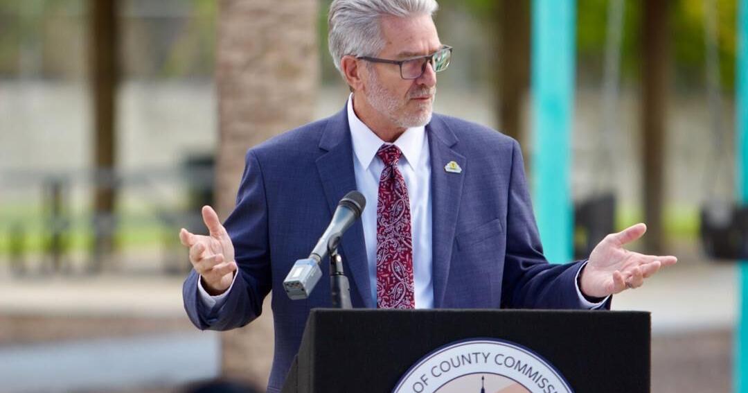 Without an opponent, Ross gets another term as Temple Terrace mayor ...