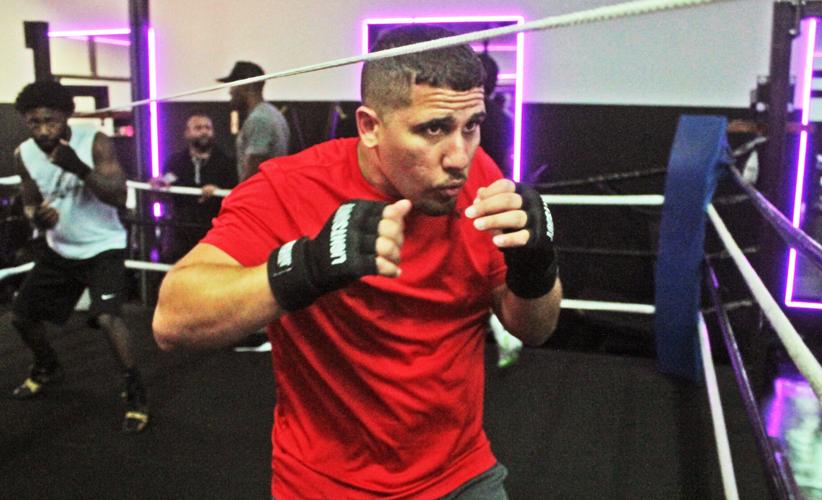 Influencer boxing brings social media pugilism to Wesley Chapel | Pasco ...