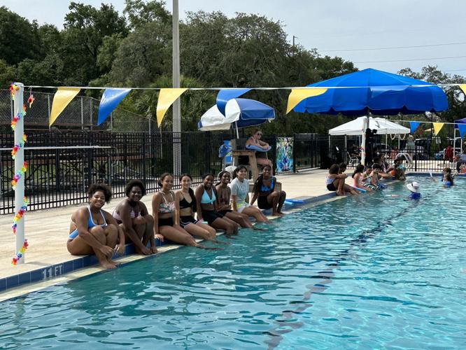Children make a splash for World’s Largest Swim Lesson Day in Tampa ...