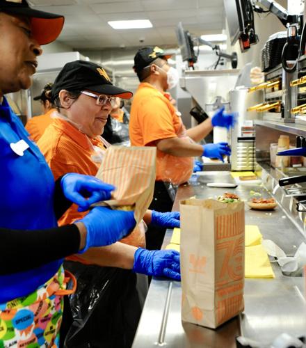 Crowd thrills to new Whataburger | Business | taosnews.com