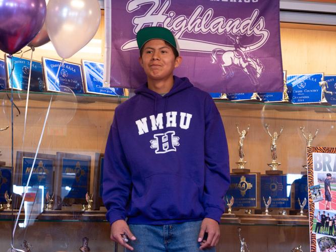 Two Tigers sign to run college cross country | Sports | taosnews.com