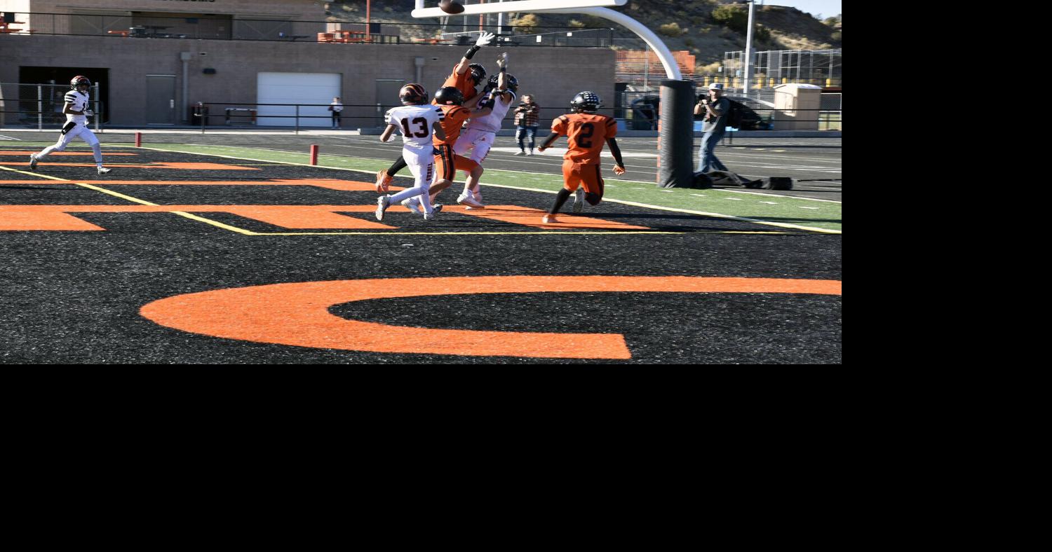 Tigers’ football season ends abruptly in Aztec | Football | taosnews.com