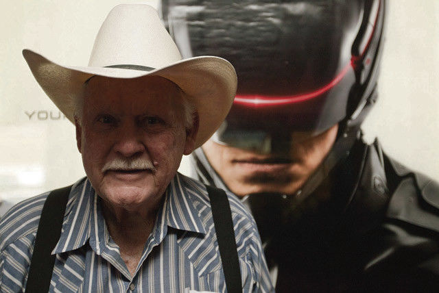 Mitchell Storyteller 7 Reopens | Photo Galleries | taosnews.com