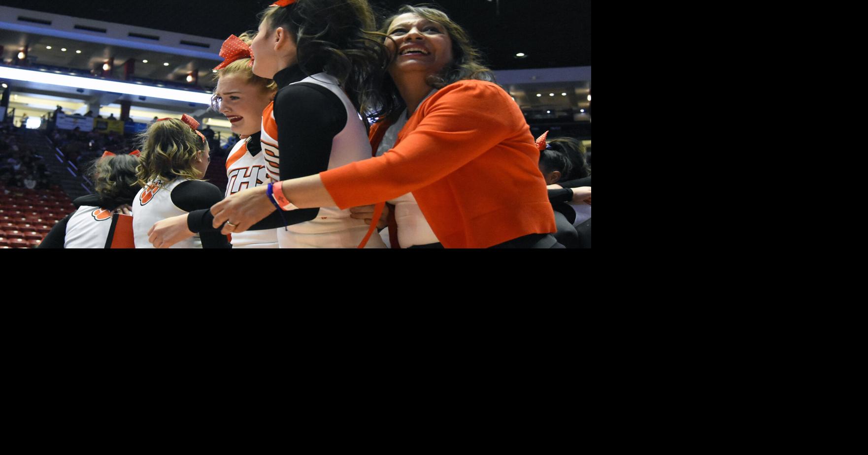 Taos cheer does it again | Sports | taosnews.com