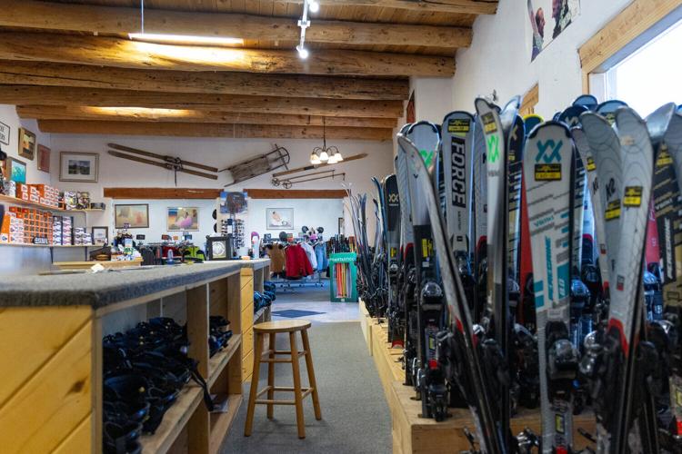 Adventure Ski Shops returns to full scale | Business | taosnews.com