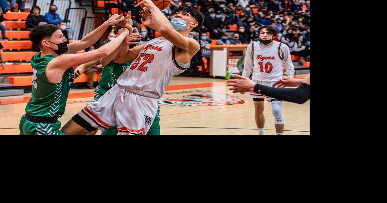 Tigers bounce back against Pojoaque | Basketball | taosnews.com