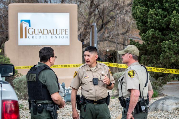 Investigators seek evidence of attempted bank robbery | public safety ...